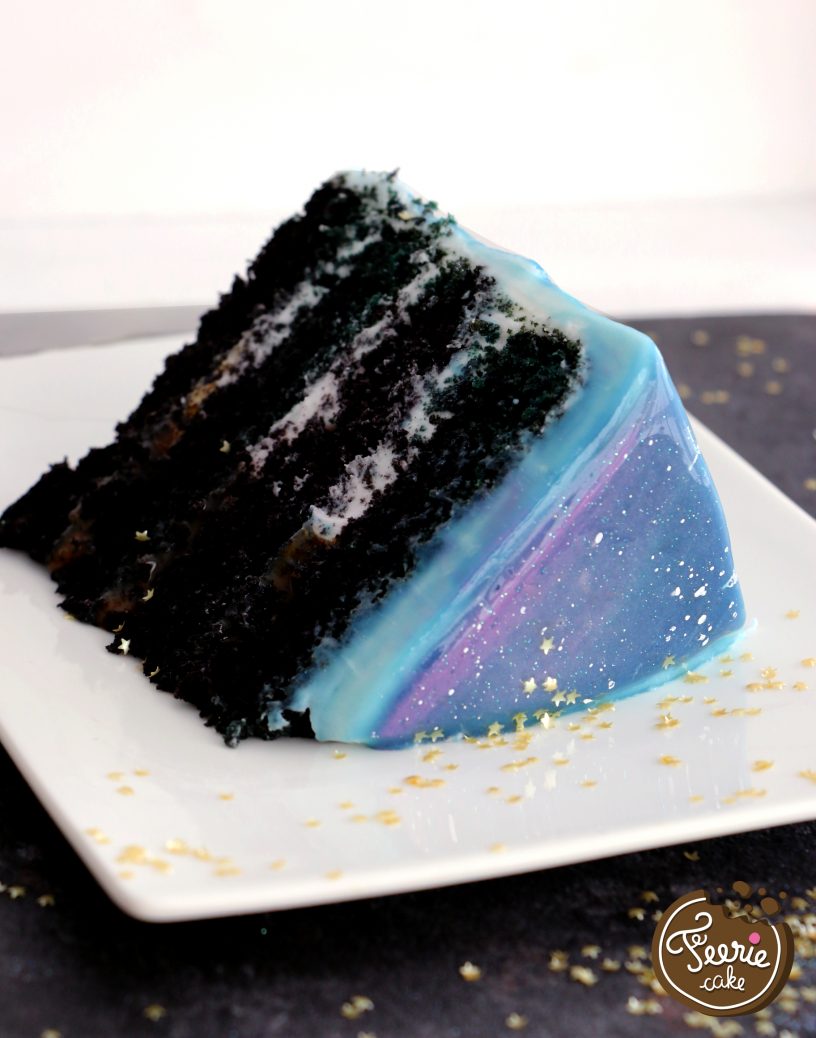 Gâteau galaxie : La tendance glaçage miroir - Féerie Cake