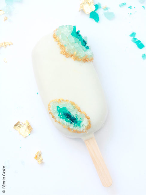 Cakesicle pops geode au rock candy - Féerie cake